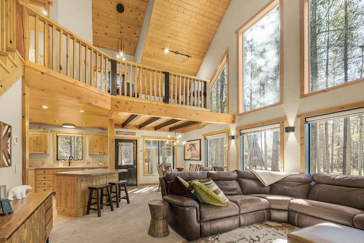 Magic Moose Palace; Hot Tub, Lake Access, Near Ynp - Islandia