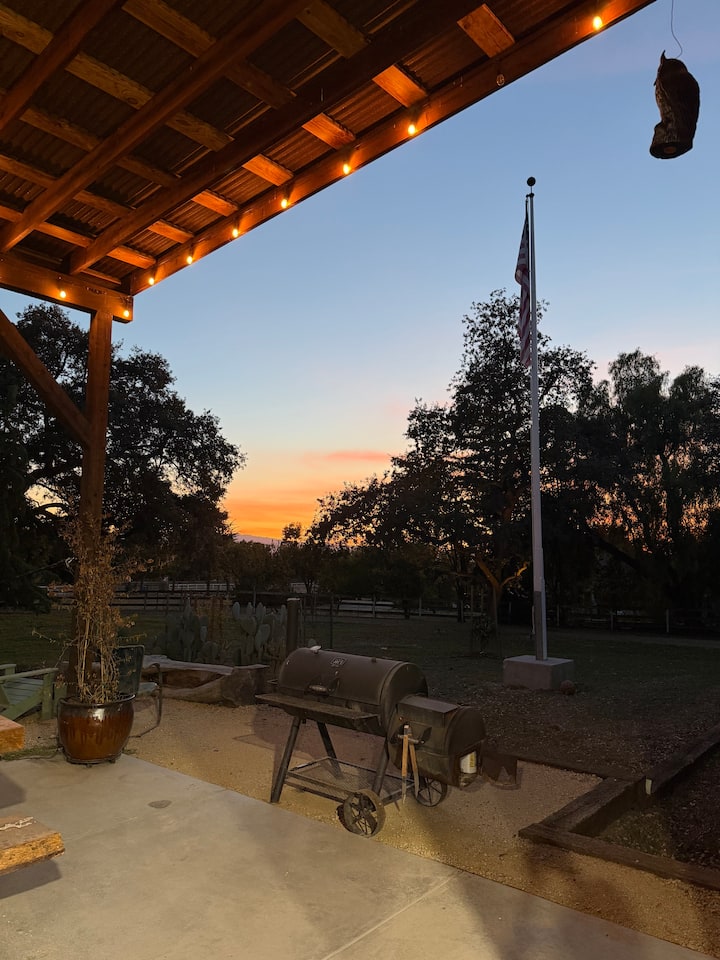Oaks Loft And Gathering Barn - Hollister, CA