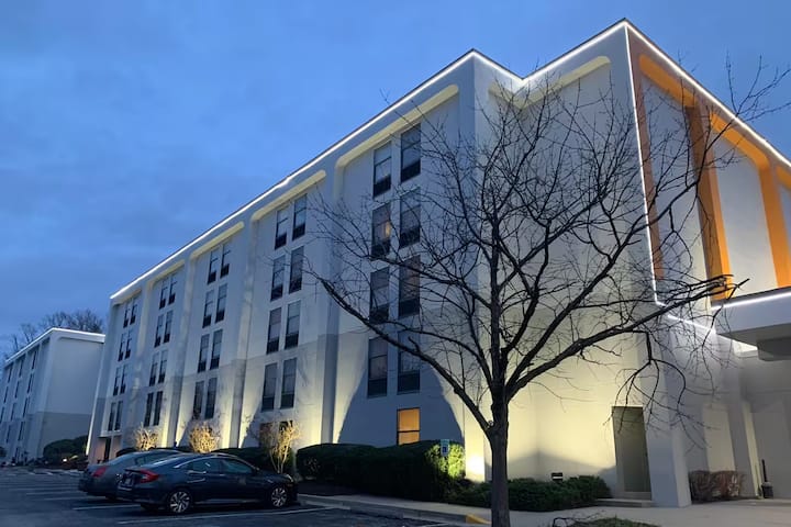 Wingate Bwi Airport | King Bed | Free Shuttle - Baltimore, MD