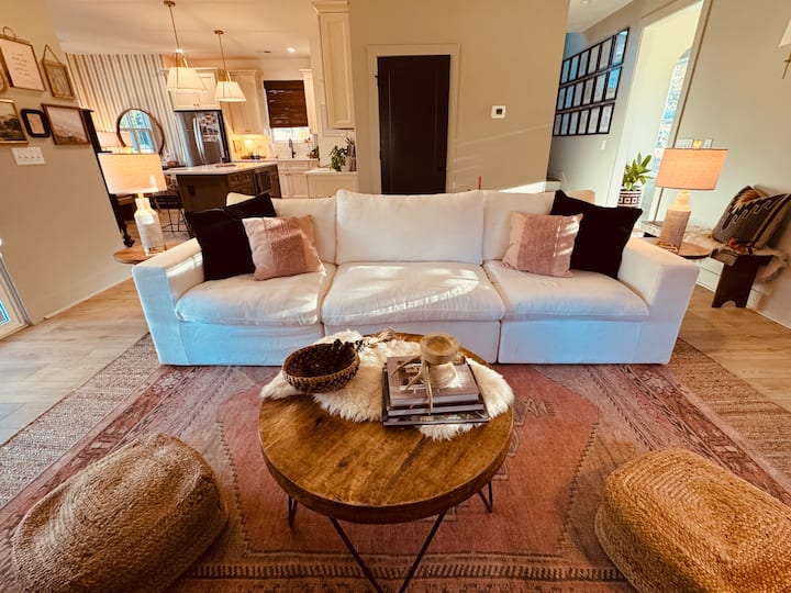 Modern, Cozy Retreat Near Downtown Travelers Rest - Travelers Rest, SC