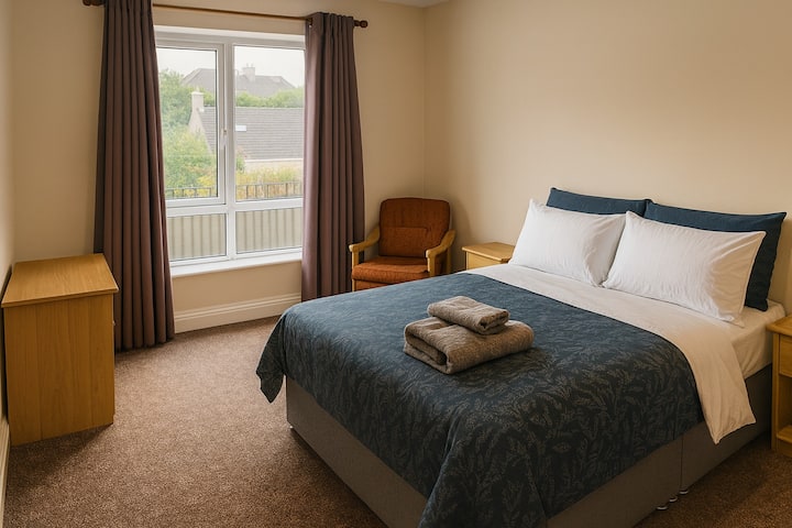 Quiet 2br In Russet Ct | Free Parking & Near City - County Cork