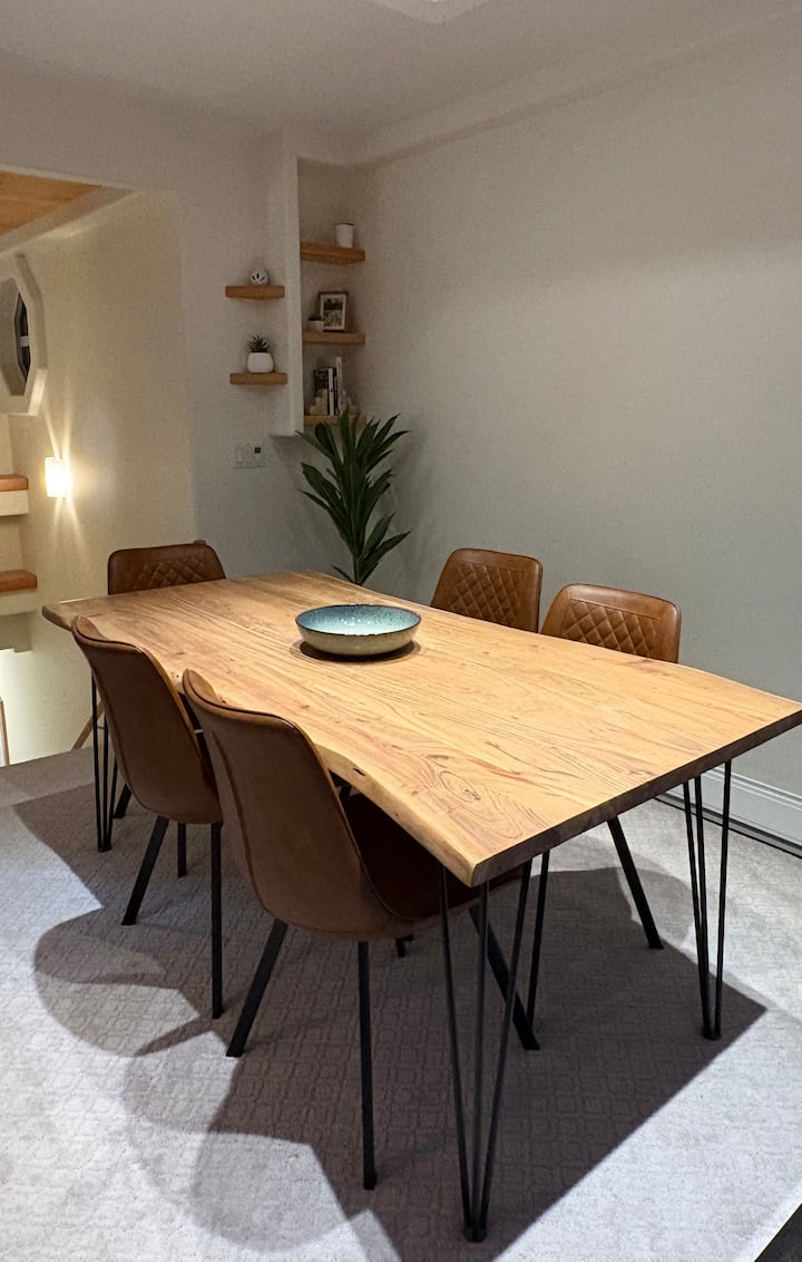 2br Townhouse In Whistler | Free Parking & Wi-fi - Whistler