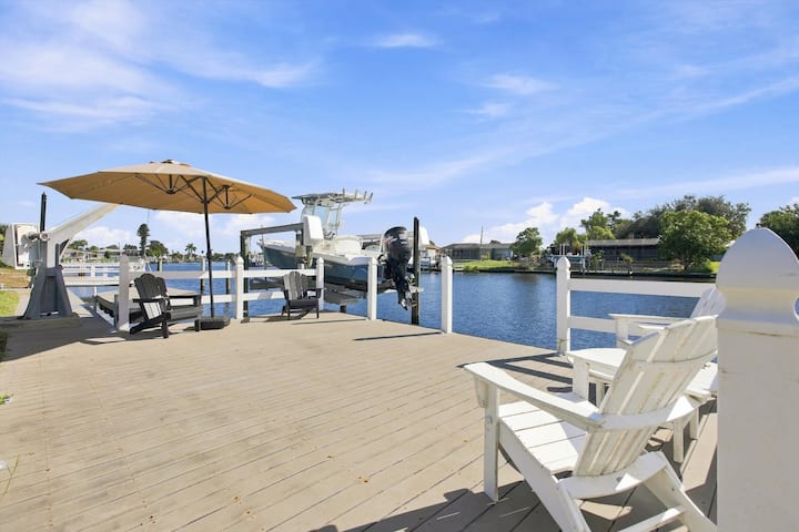Riverfront Oasis: Adventure, Comfort & Fun! - Port Charlotte, FL