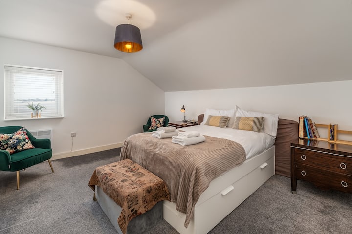 Spacious And Quiet Flat In Aylesbury - Aylesbury