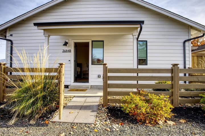 Autzen Suite - Springfield, OR