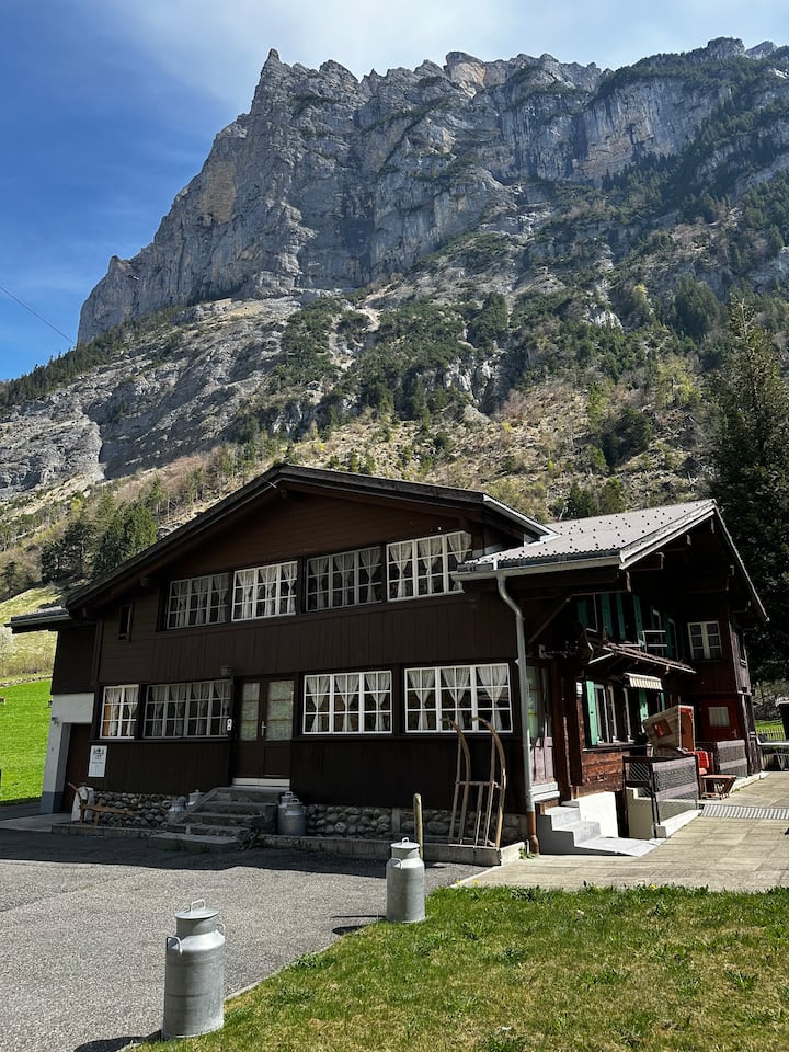 Waterfall Valley House In Lauterbrunnen - Wengen