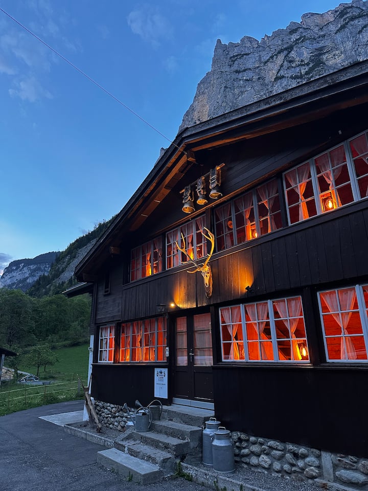 Waterfall Valley House In Lauterbrunnen - Mürren
