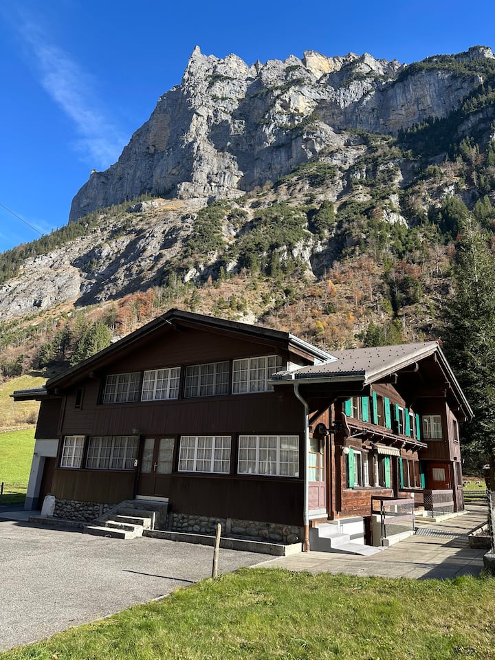 Waterfall Valley House In Lauterbrunnen - Mürren