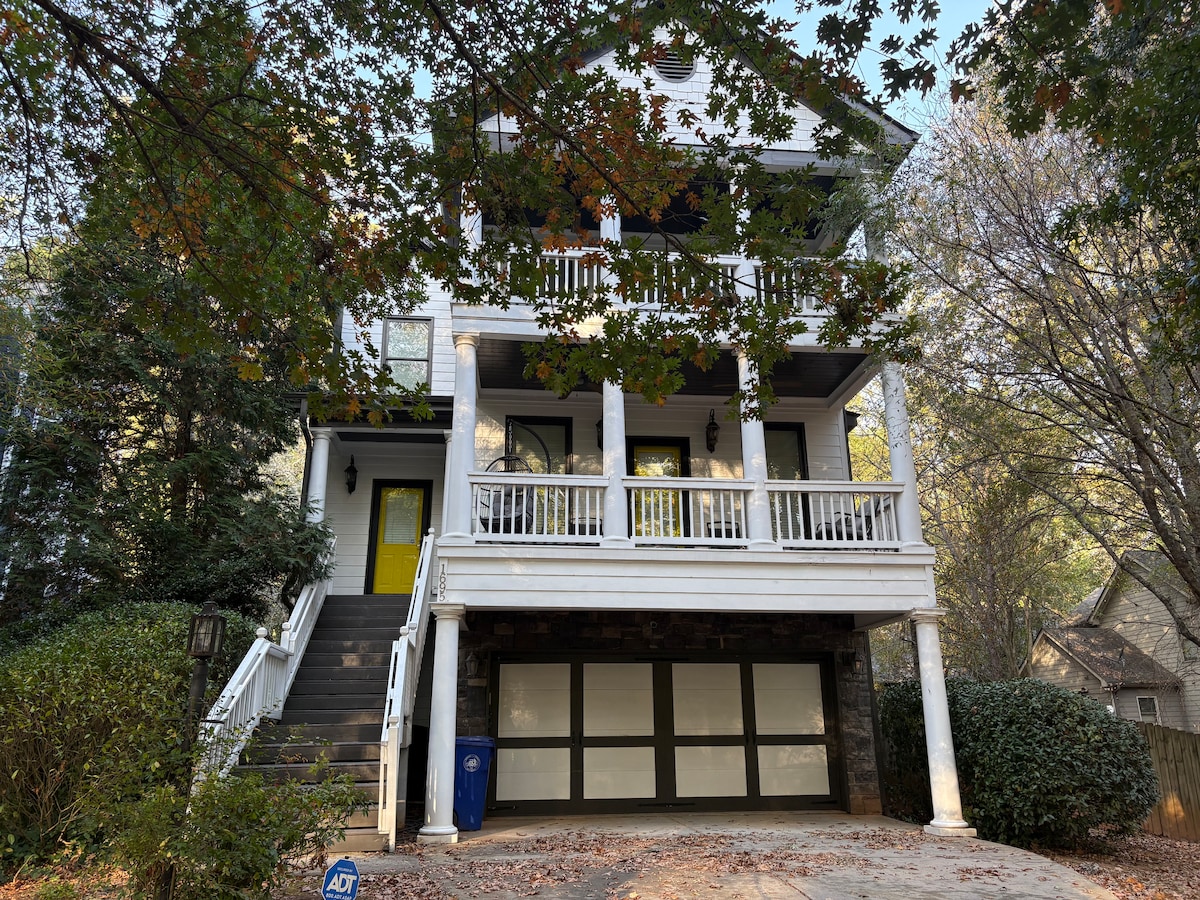 Large spacious room Decatur w.private patio & bath - Houses for Rent in ...