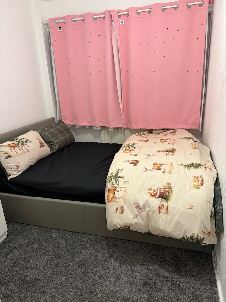 Belexsia Guest House 1 - Stoke-on-Trent