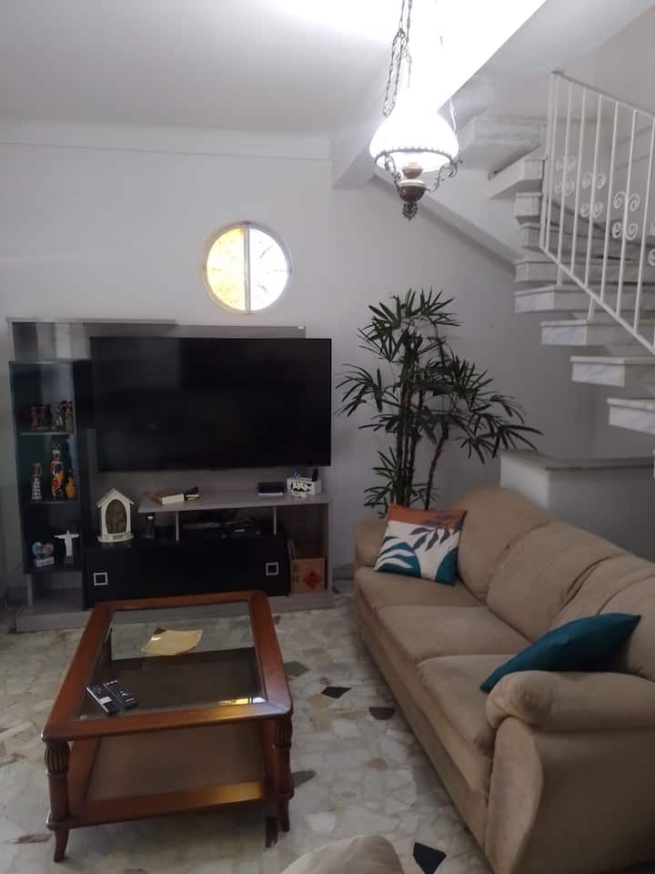 Casa No Centro / 10 Min A Pé Do Santuário Nacional - Aparecida