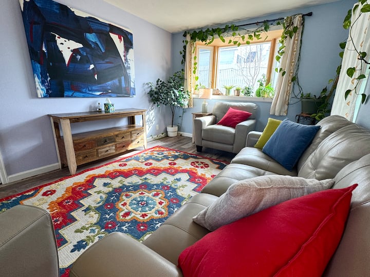 Beautiful House, Great Location, Hot Tub! - Englewood, CO