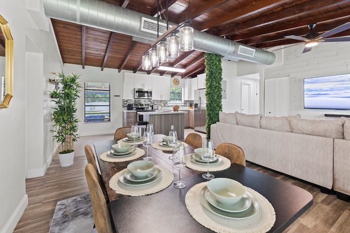 Industrial Chic 3bd - Perfect For Holiday Retreat - Fort Lauderdale, FL