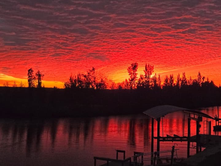 Cute Cottage 2/1 On A Canal In Hudson Florida - Hudson, FL