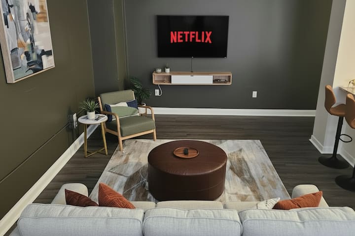 Free Parking/walk To Convention Center/lucas Oil - Mile Square - Downtown - Indianapolis