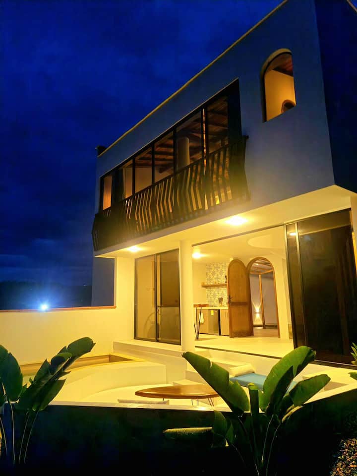 Cabaña Lujosa Con Piscina Privada Cap 4 Personas - Curiti