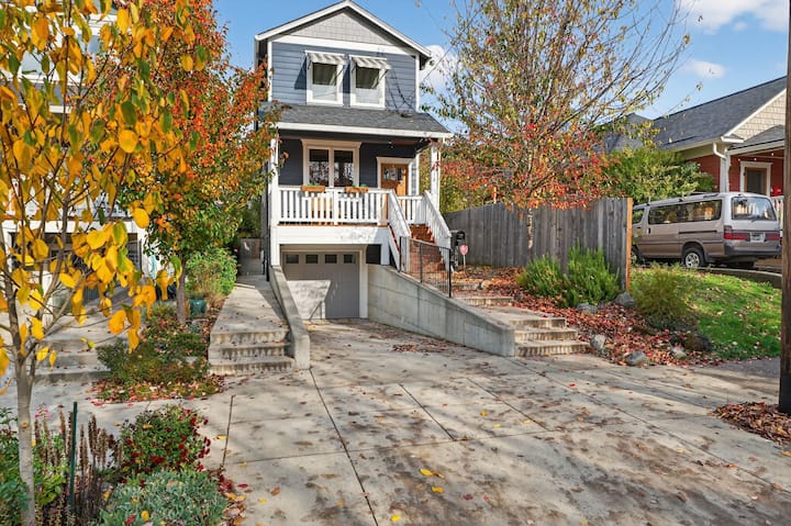 St. Johns Nest | Near Cathedral Park - St. Johns - Portland