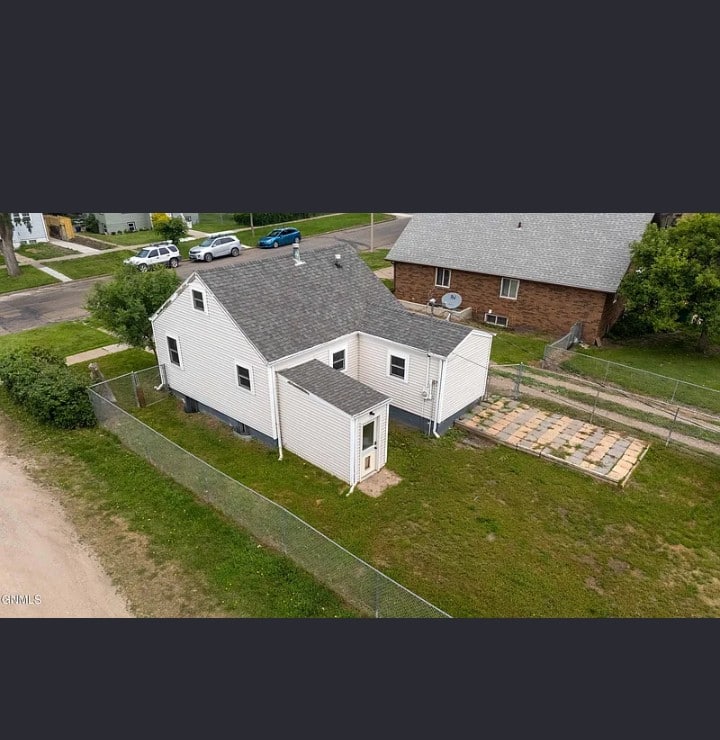 5 Blocks From The Hospital! - Bismarck, ND