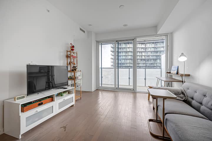 Heart Of Downtown Toronto· Modern 1br · Gym - Osgoode Hall