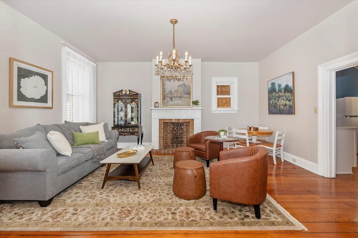 Gilded Age Getaway: Sleeps 6, Free Garage Parking - Frederick, MD