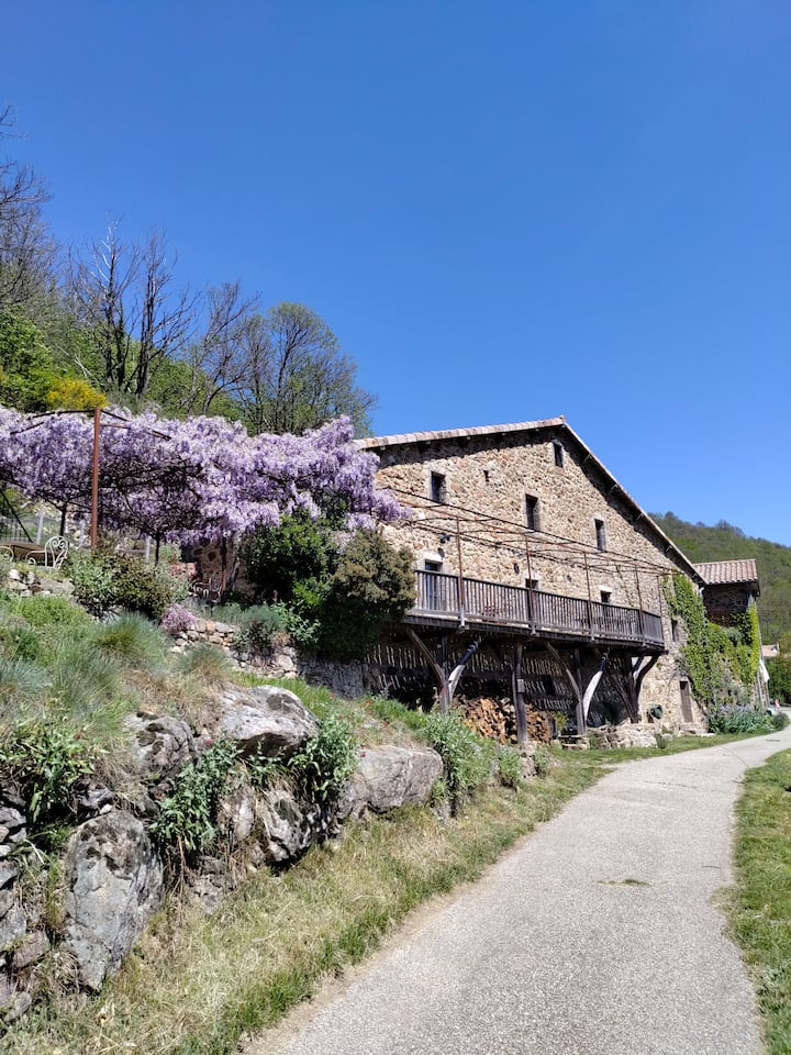 Gîte De Groupe Ardèche - Rhône-Alpes