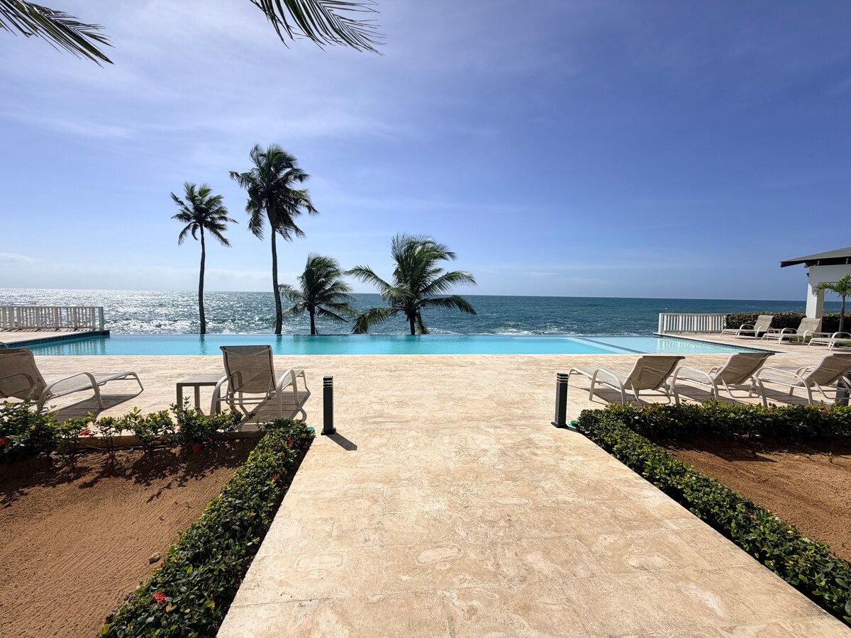 Total relaxation: oceanfront infinity pool - Airbnb