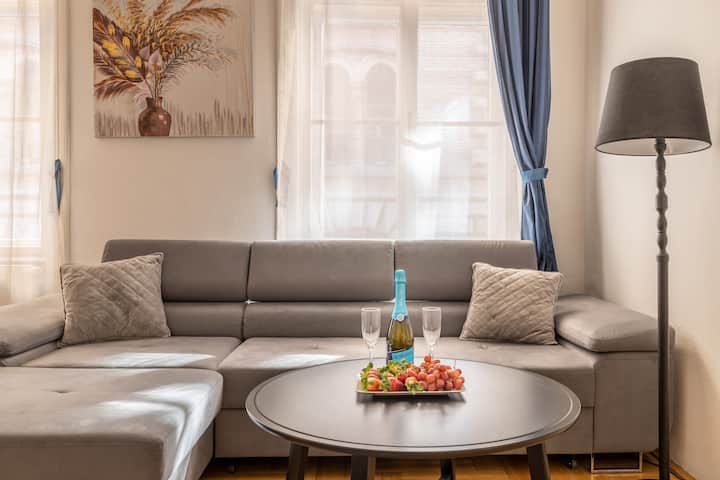 Apolonia  - 3 Bedroom Apartment On Váci Street. - Budapest