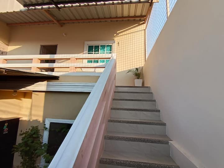 Departamento Acogedor Y Tranquilo Cerca De Plazas - Portoviejo