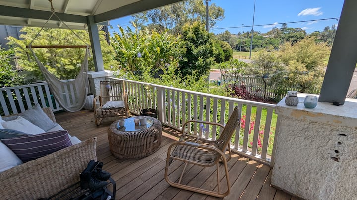 3 Bedroom Light-filled Cottage With Large Garden - Manly