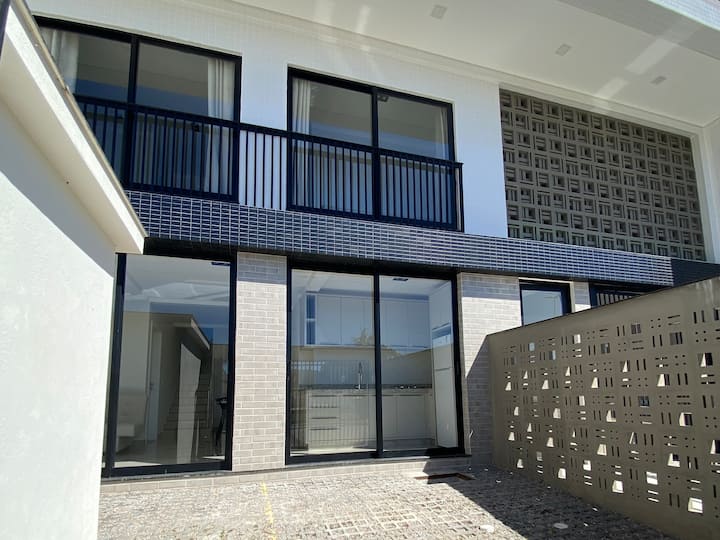 Apto Novo 2 Suítes 150m Praia Do Mariscal - Bombinhas