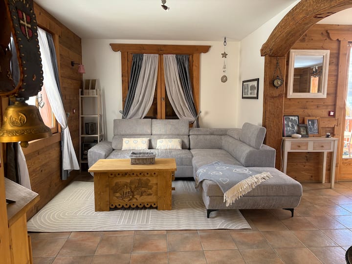 Maison De Village Spacieuse - Moutiers
