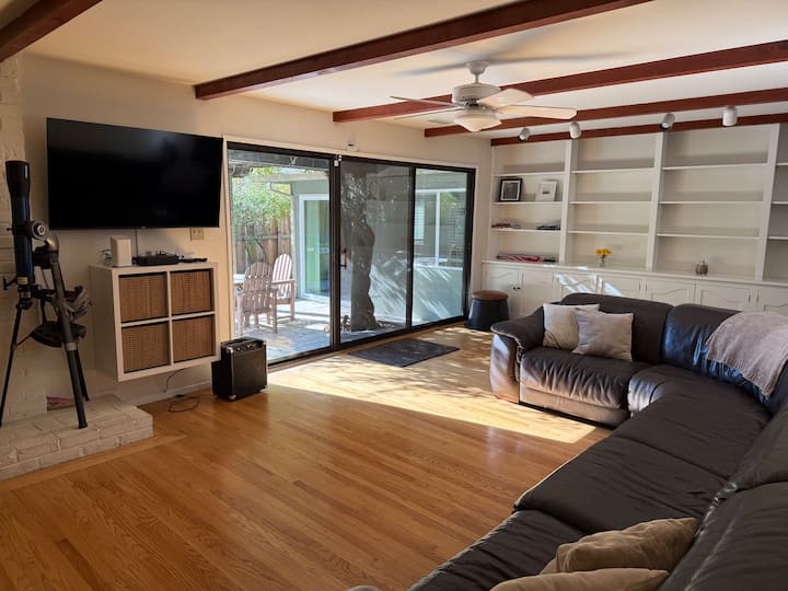 Central Davis Retreat - Davis, CA