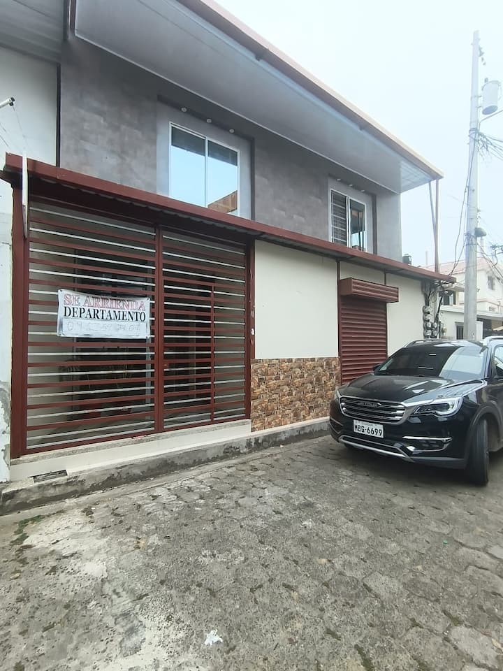 Departamento Muy Cerca Al Parque La Rotonda - Portoviejo