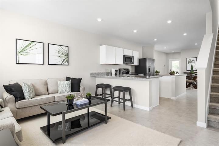 The Trace Haven | Near Beaches & Stadium - Jacksonville, FL