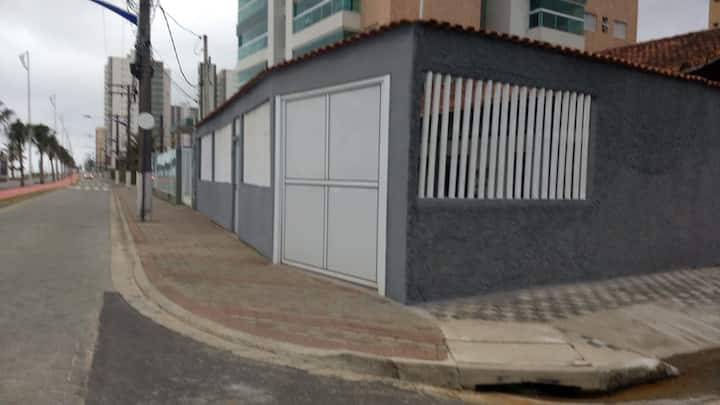 Casa Frente Mar Com Piscina - Praia Grande