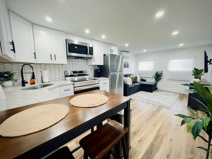 Cozy 1br In Philly | Rain Shower + Private Parking - Somerton - Philadelphia