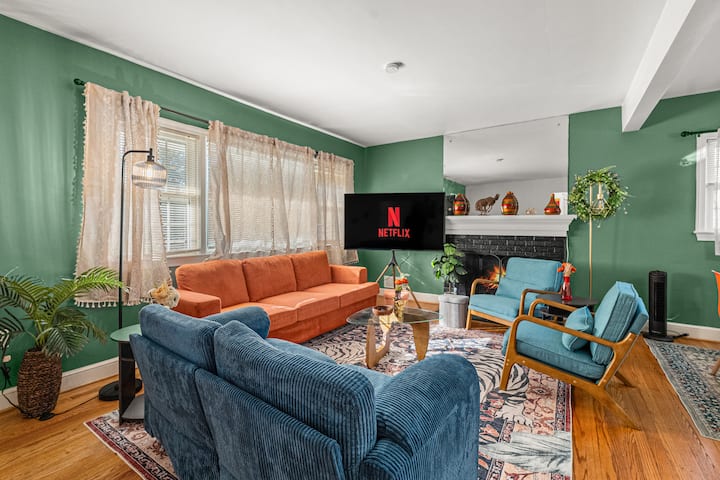 Arlington Charm | Cozy 5br Home Sleeps10 | Near Dc - Washington, DC