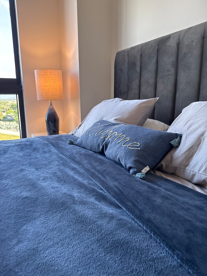 Cozy Studio 1king Size - Doral, FL