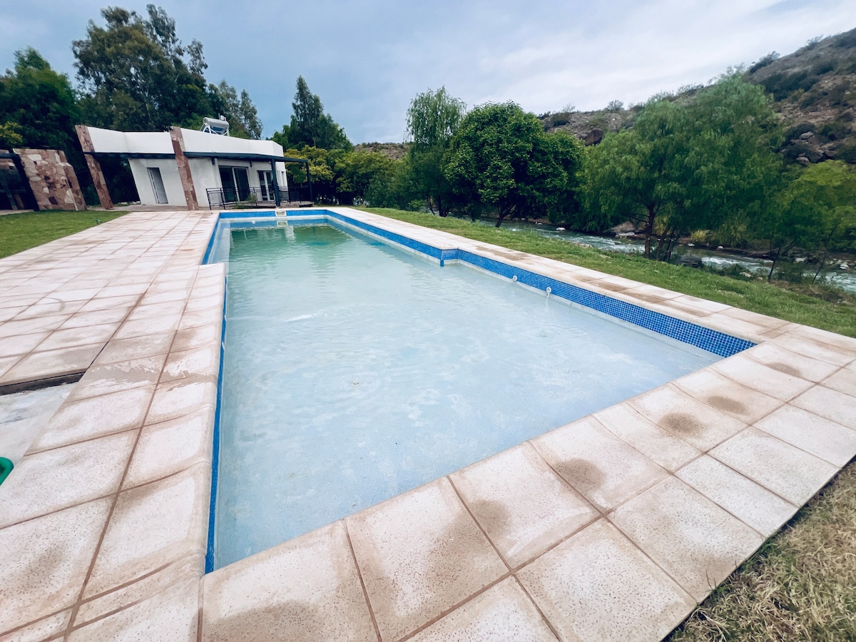 Bella Ribera #1 Piscine •Jacuzzi •Riverfront+Starlink - Cabanes à louer ...