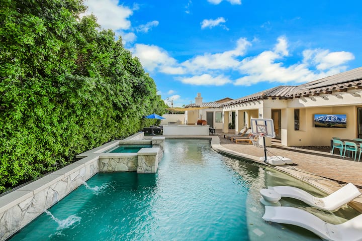 Carefree Casa | Pool • Spa • Arcade • Pizza Oven - Indio, CA