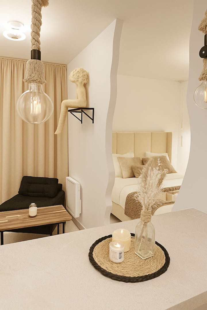 Suite Oléa & Jacuzzi Privé - Sarcelles