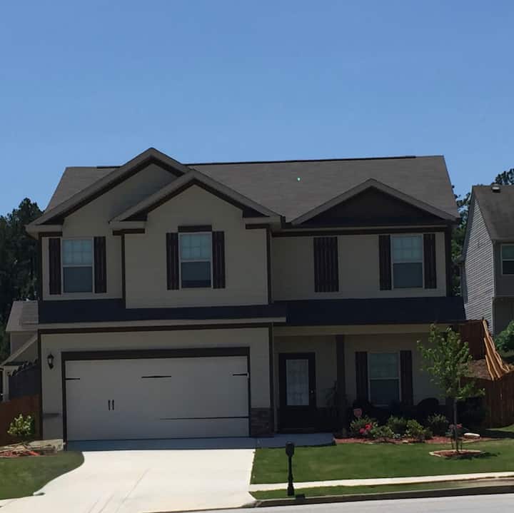 Charming 4bed, 2.5bath Home In Lawrenceville, Ga - 로렌스빌