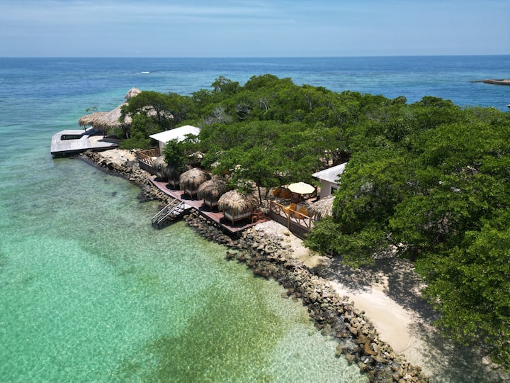 Private Island In Islas Del Rosario With 5 Suites - Rosario Islands