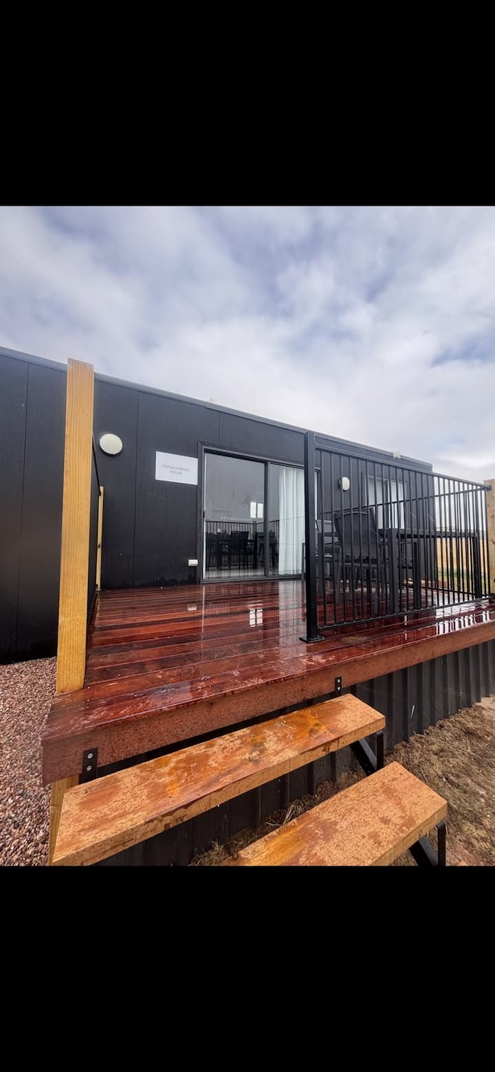 Tiatukia Beach House 
Is The Special Place To Stay - South Australia