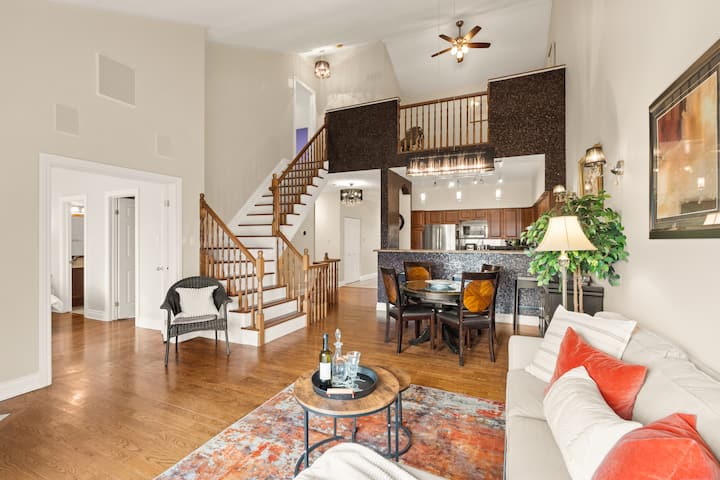 Conveniently Located In Kanata South - Kanata