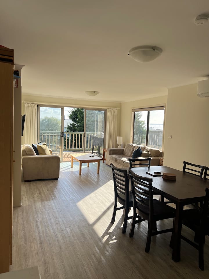 Spacious Beach House, Water Views Walk To Beach - Phillip Island