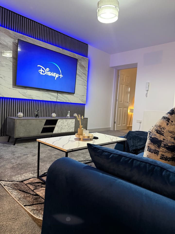 Stylish 1-bed Stay Near Xmas Market’s & Co-op Live - 