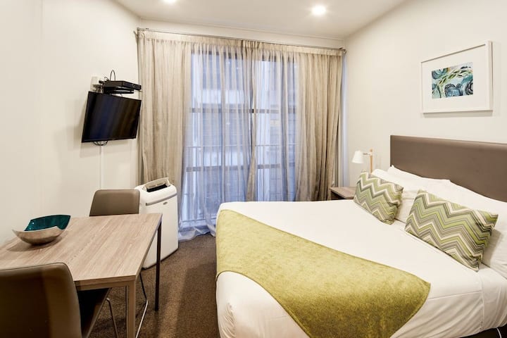 Cosy On The Terrace - Studio Apartment - Wellington