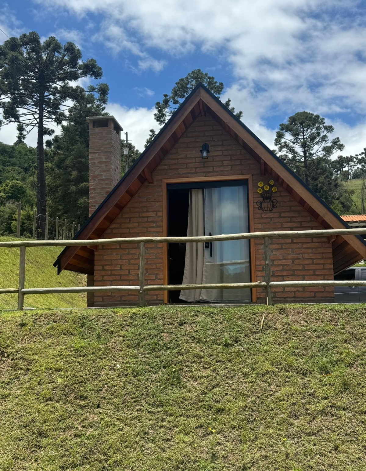 Yellow Chalet - Airbnb