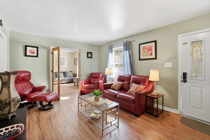 Next Stop: Comfort • 3 Br Near Amtrak Station - Wyndham, VA